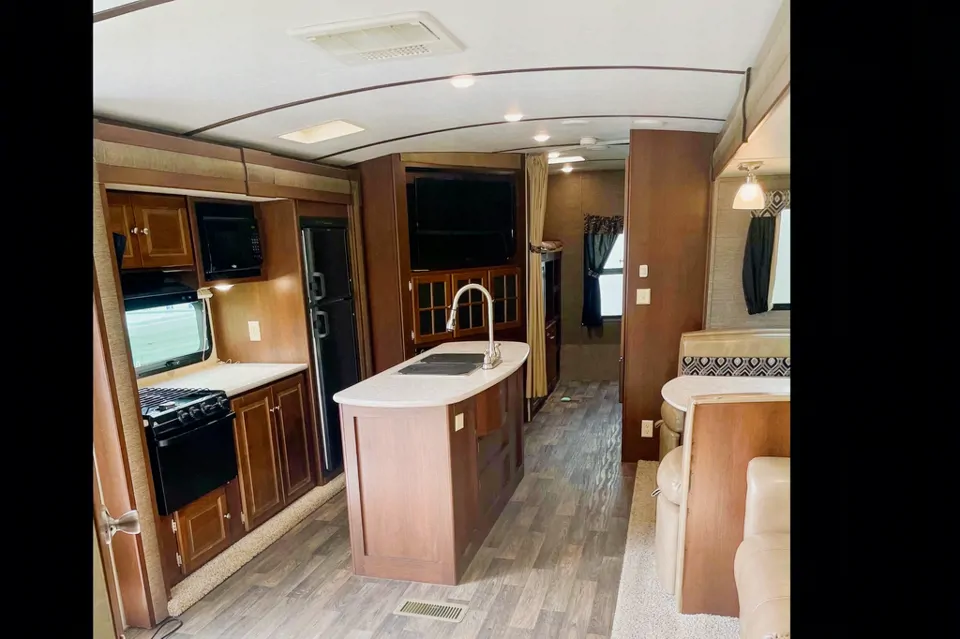 Rent my 2016 Keystone Premier from $120/night | RVezy