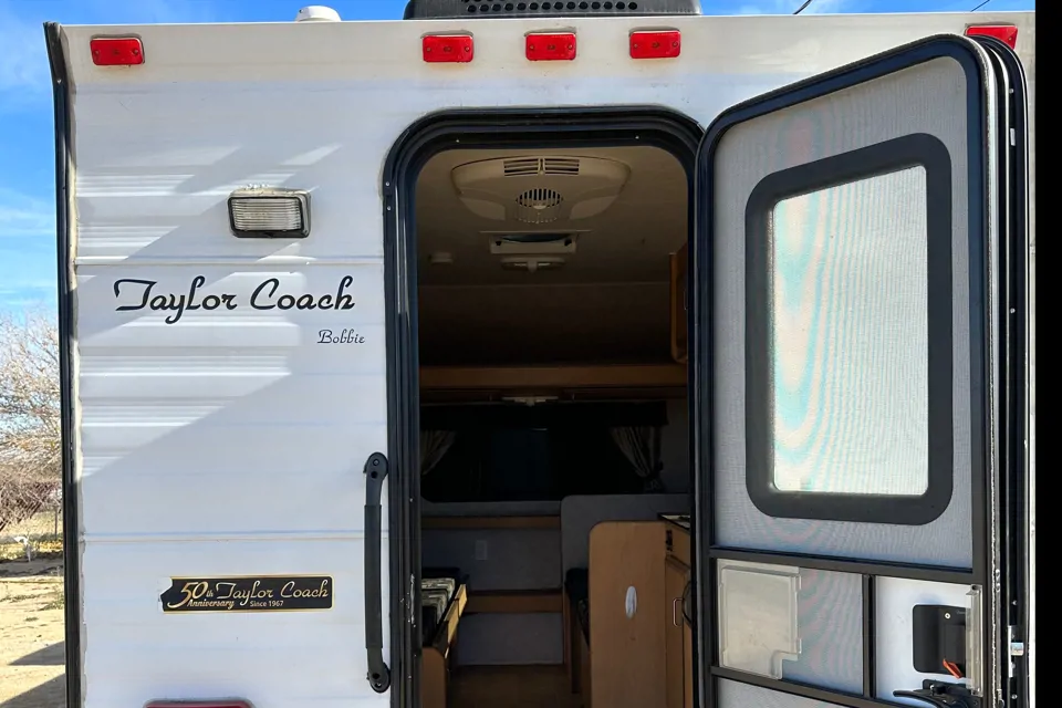 Rent my 2017 Taylor Coach 2017 from $80/night | RVezy