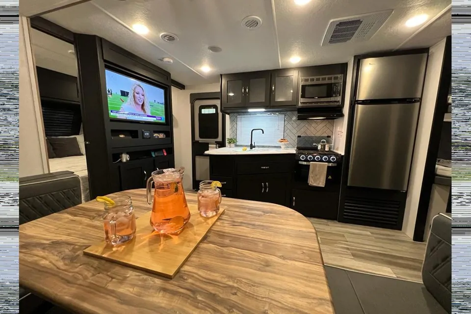 Louez mon 2022 Coachmen Freedom Express Ultralite 257BHS pour 105 ...