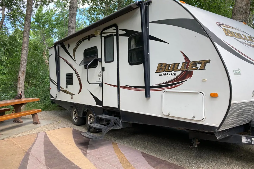 Rent my 2012 Keystone 230bhs ultra lite from $130/night | RVezy