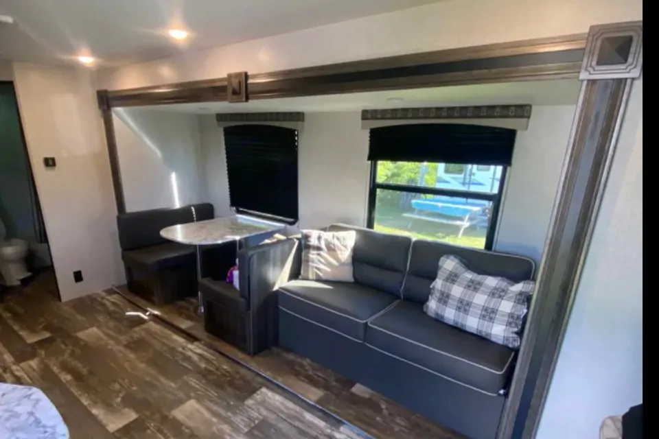 Rent my 2020 Starcraft Autumn Ridge 26BHS from $95/night | RVezy