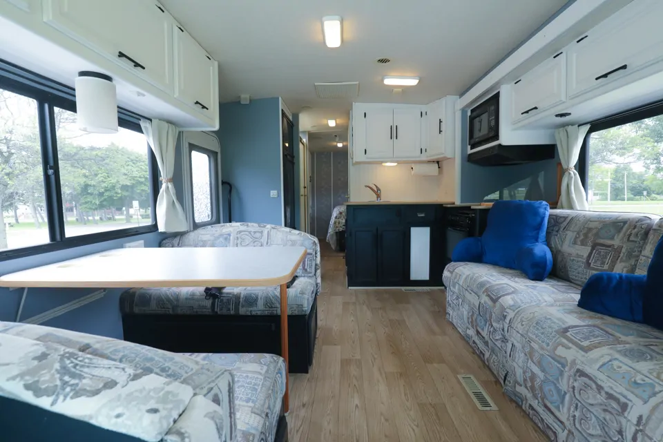 Rent my 2005 Winnebago Sightseer from $225/night | RVezy