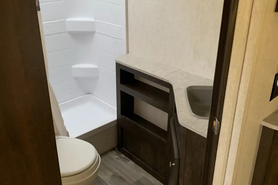 Rent my 2019 Starcraft Mossy Oak Lite 283BH from $100/night | RVezy