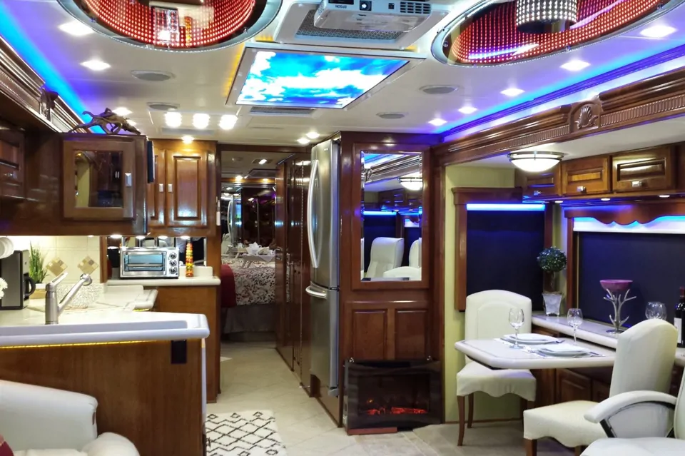 Rent my 2004 Monaco Dynasty Diamond IV from $425/night | RVezy