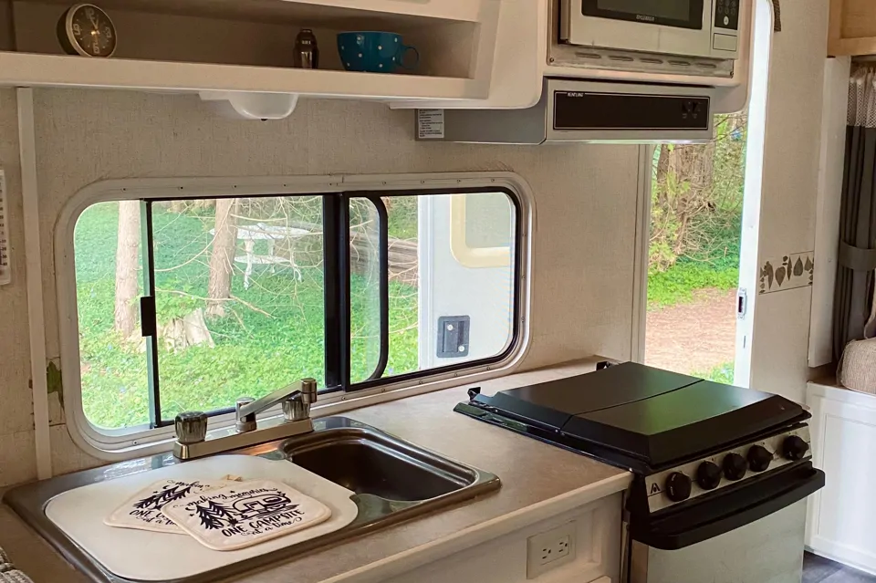 Rent my 2005 R-Vision Bantam Trail Lite Hybrid from $99/night | RVezy